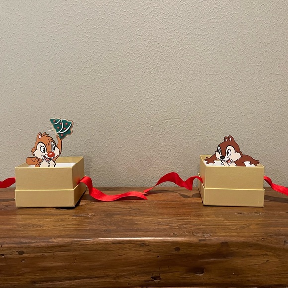 Disney | Holiday | Chip N Dale Christmas Shelf Decor | Poshmark